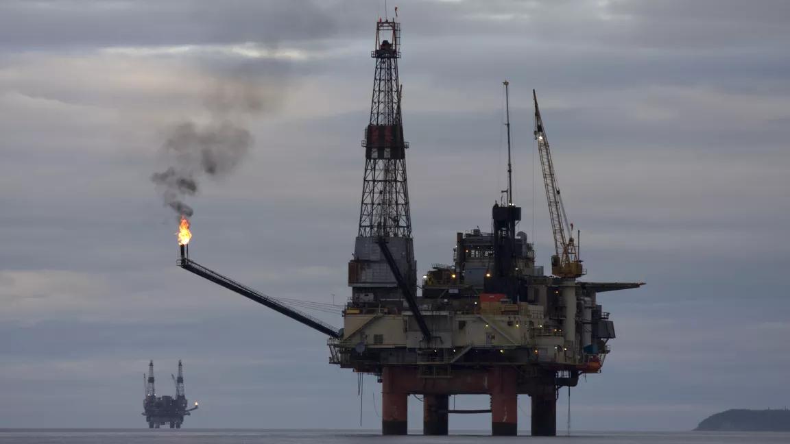 Oil Industry Netted Billions in Profits, Despite Global Price Dip